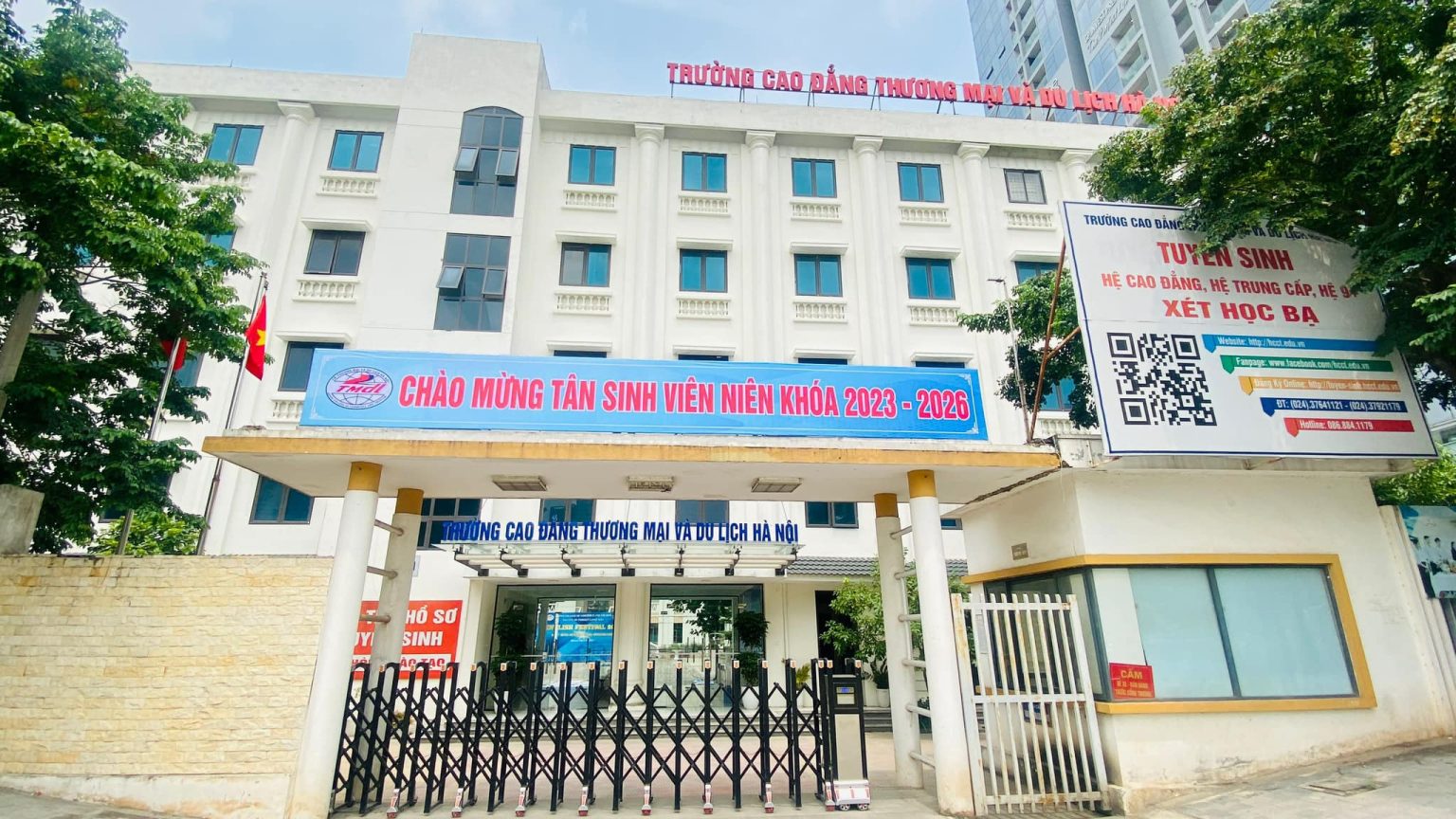 Môi trường học tập quan trọng như thế nào? Vì sao HCCT là ngôi trường ...